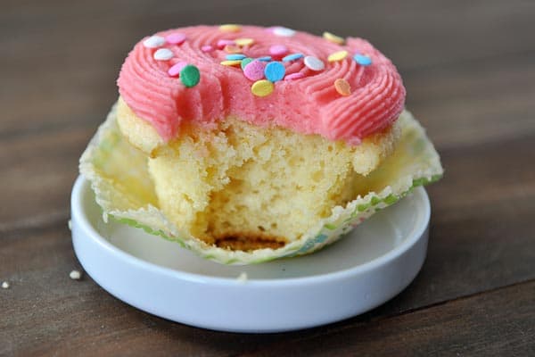 Easy Yellow Cupcake Recipe
