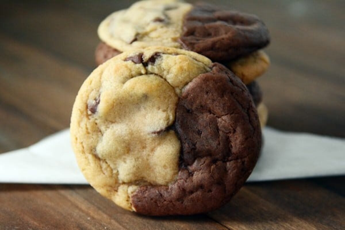 Brookie {Brownie + Chocolate Chip Cookie} | Mel's Kitchen Cafe