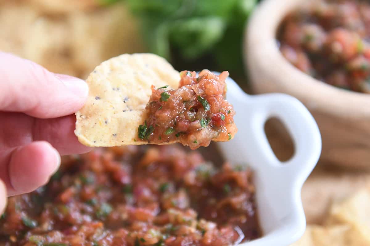 Quick and Easy Homemade Salsa - Mel's Kitchen Cafe