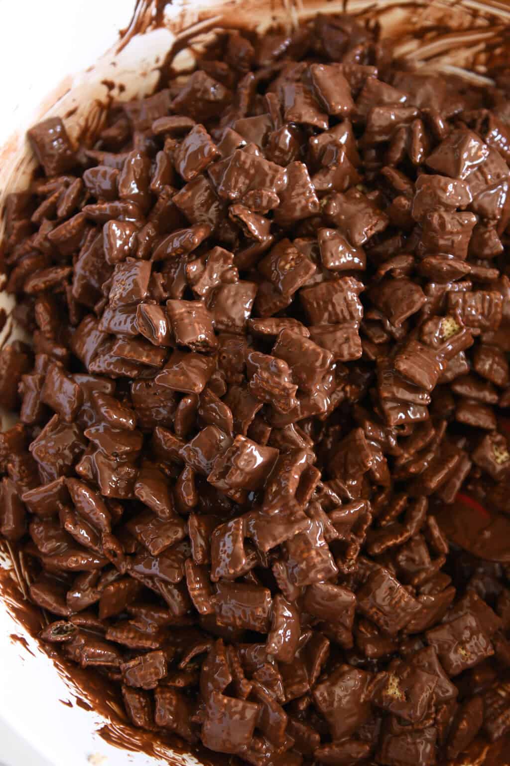 The Very Best Puppy Chow {Muddy Buddies} - Mel's Kitchen Cafe