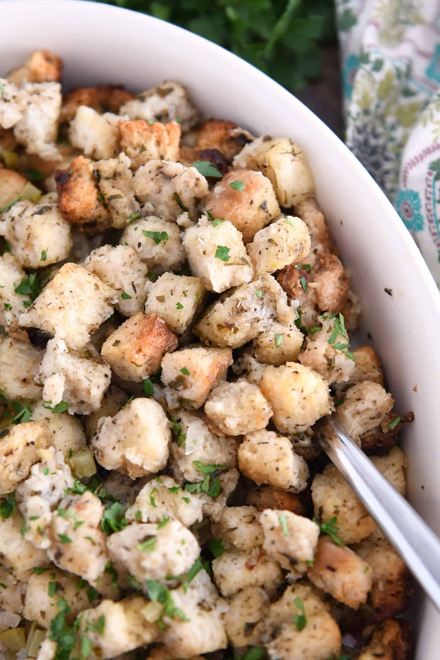 The Best Slow Cooker Stuffing - Mel's Kitchen Cafe