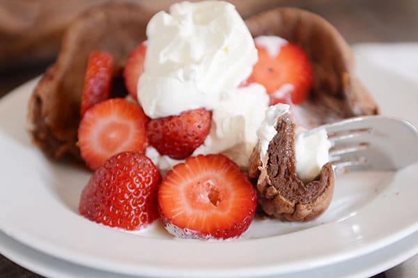 Chocolate Dutch Baby {German Pancake} | Mel's Kitchen Cafe