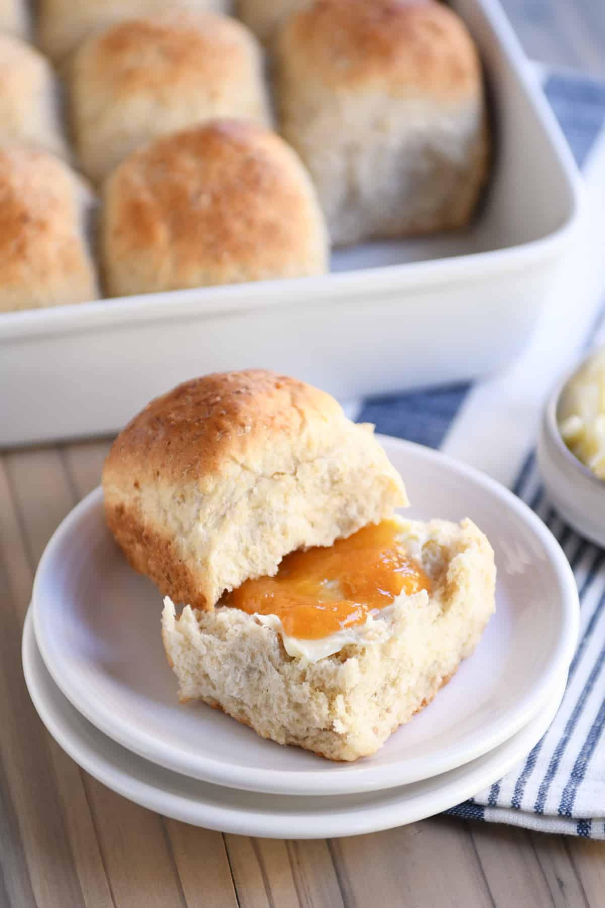 Fluffy Honey Oat Dinner Rolls - Mel's Kitchen Cafe