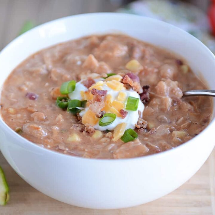 Slow Cooker Jalapeno Popper White Bean Chili | Mel's Kitchen Cafe