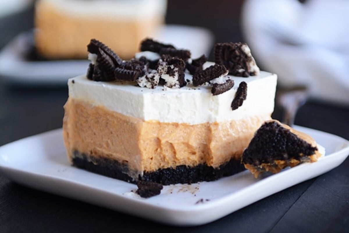 Caramel Apple Cheesecake Bars with Streusel - Mel's Kitchen Cafe