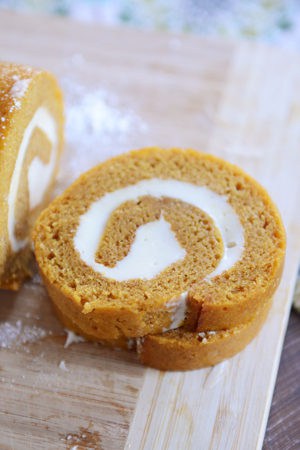 Pumpkin Roll with Cream Cheese Filling | Mel's Kitchen Cafe