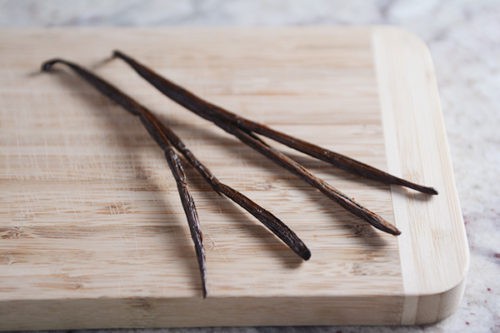 DIY Homemade Vanilla Extract | Mel's Kitchen Cafe